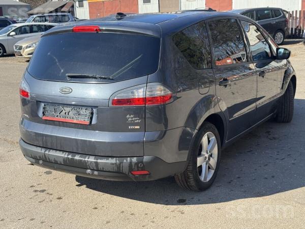 Grey Ford S-Max 2008 in Riga, with an engine capacity of 2.00 L and mileage of 259 thousand km for 4250 €, photo 2 on AUTOMOTO.COM.LV