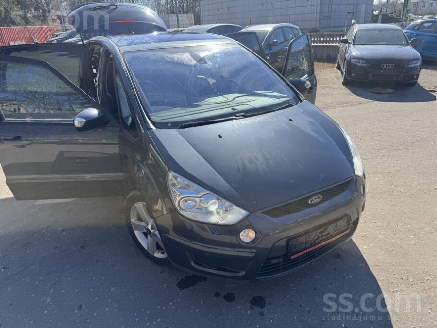 Pelēks Ford S-Max 2008 Rīga, ar dzinēja tilpumu 2.00 L un nobraukumu 259 tūkst. km par 4250 €, foto 10 vietnē AUTOMOTO.COM.LV