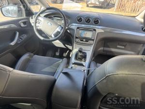 Pelēks Ford S-Max 2008 Rīga, ar dzinēja tilpumu 2.00 L un nobraukumu 259 tūkst. km par 4250 €, foto 17 vietnē AUTOMOTO.COM.LV