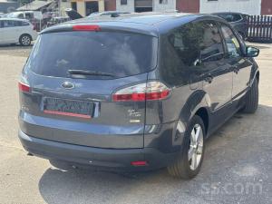 Pelēks Ford S-Max 2008 Rīga, ar dzinēja tilpumu 2.00 L un nobraukumu 259 tūkst. km par 3950 €, foto 6 vietnē AUTOMOTO.COM.LV