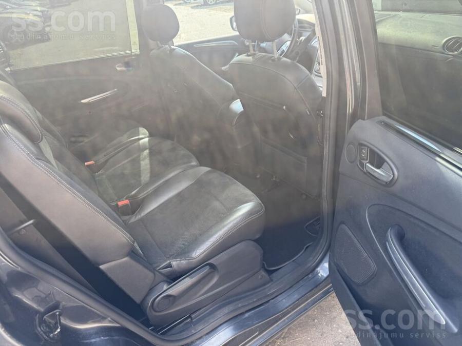 Pelēks Ford S-Max 2008 Rīga, ar dzinēja tilpumu 2.00 L un nobraukumu 259 tūkst. km par 3950 €, foto 9 vietnē AUTOMOTO.COM.LV