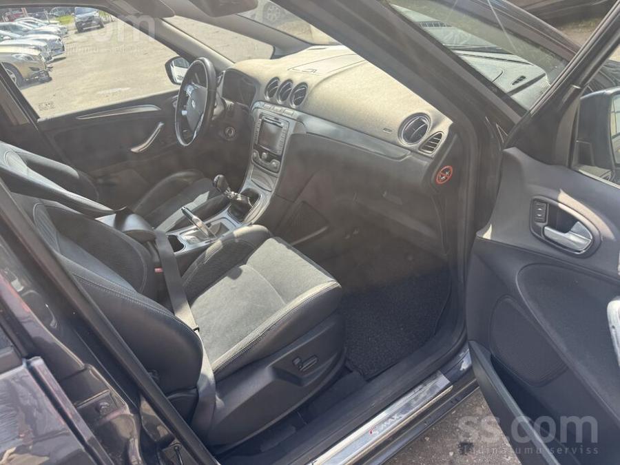 Pelēks Ford S-Max 2008 Rīga, ar dzinēja tilpumu 2.00 L un nobraukumu 259 tūkst. km par 3950 €, foto 10 vietnē AUTOMOTO.COM.LV