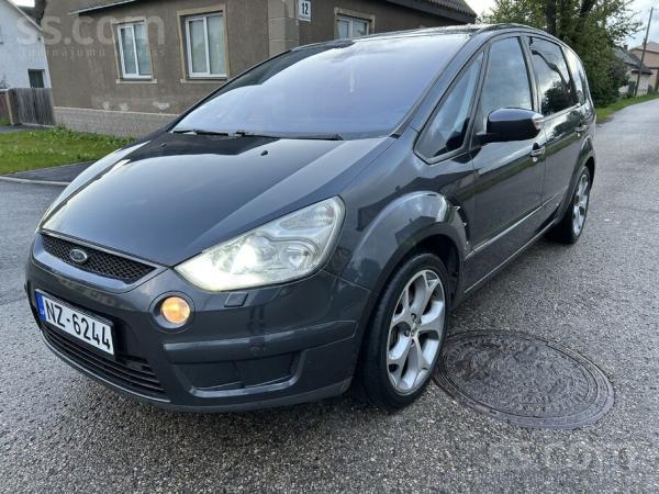 Pelēks Ford S-Max 2008 Daugavpils, ar dzinēja tilpumu 2.20 L un nobraukumu 356 tūkst. km par 3000 €, foto 1 vietnē AUTOMOTO.COM.LV