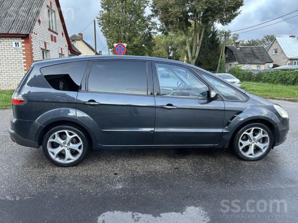 Pelēks Ford S-Max 2008 Daugavpils, ar dzinēja tilpumu 2.20 L un nobraukumu 356 tūkst. km par 3000 €, foto 4 vietnē AUTOMOTO.COM.LV