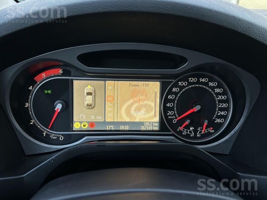 Pelēks Ford S-Max 2008 Daugavpils, ar dzinēja tilpumu 2.20 L un nobraukumu 356 tūkst. km par 3000 €, foto 25 vietnē AUTOMOTO.COM.LV