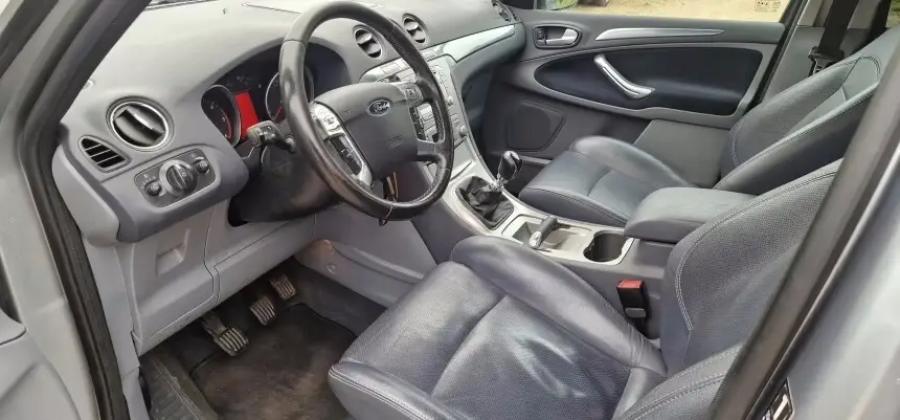 Pelēks Ford S-Max 2008 Valmiera, ar dzinēja tilpumu 1.80 L un nobraukumu 347 tūkst. km par 4990 €, foto 13 vietnē AUTOMOTO.COM.LV