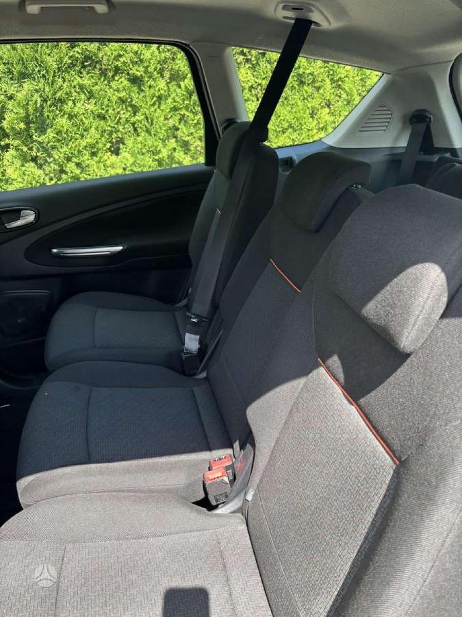 Grey Ford S-Max 2008 in Jurbarkas, with an engine capacity of 2.00 L and mileage of 231 thousand km for 2800 €, photo 11 on AUTOMOTO.COM.LV