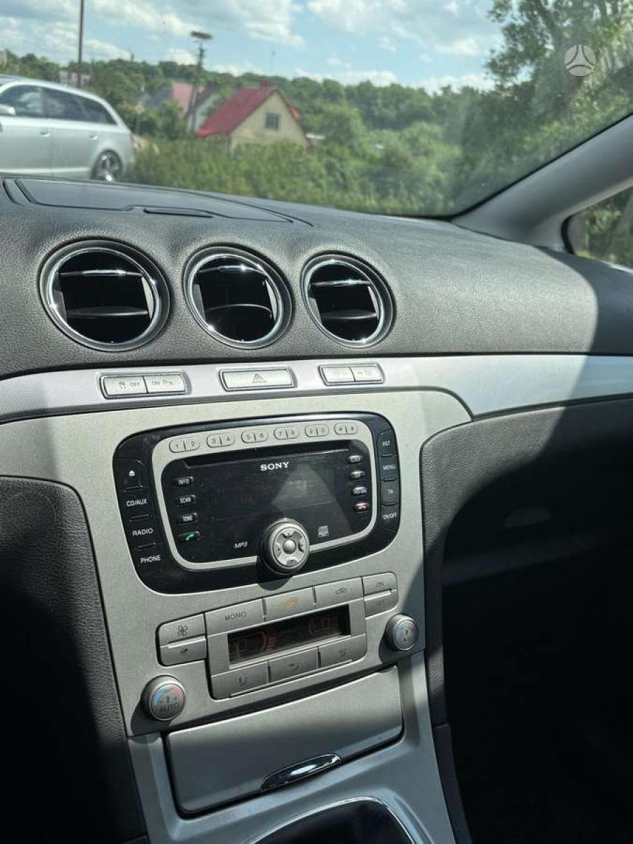 Grey Ford S-Max 2008 in Jurbarkas, with an engine capacity of 2.00 L and mileage of 231 thousand km for 2800 €, photo 16 on AUTOMOTO.COM.LV
