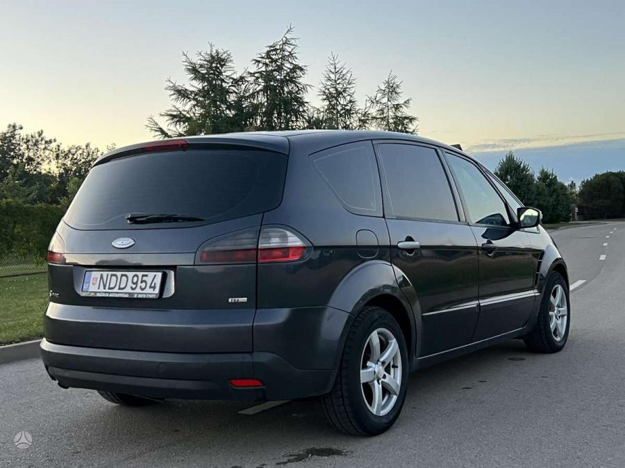 Grey Ford S-Max 2008 in Mazeikiai, with an engine capacity of 2.00 L and mileage of 339 thousand km for 2750 €, photo 4 on AUTOMOTO.COM.LV
