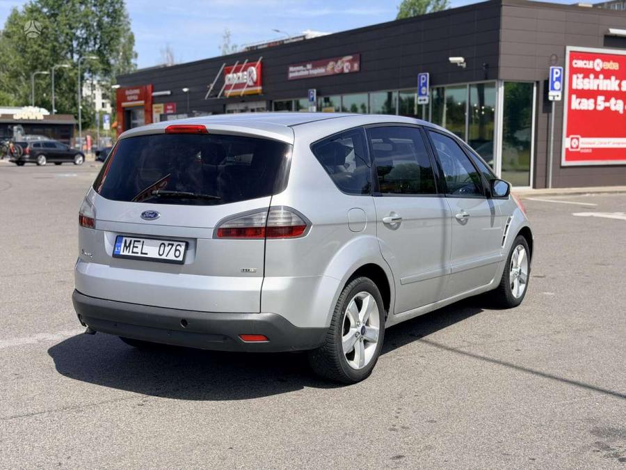 Grey Ford S-Max 2008 in Vilnius, with an engine capacity of 2.00 L and mileage of 350 thousand km for 2950 €, photo 5 on AUTOMOTO.COM.LV