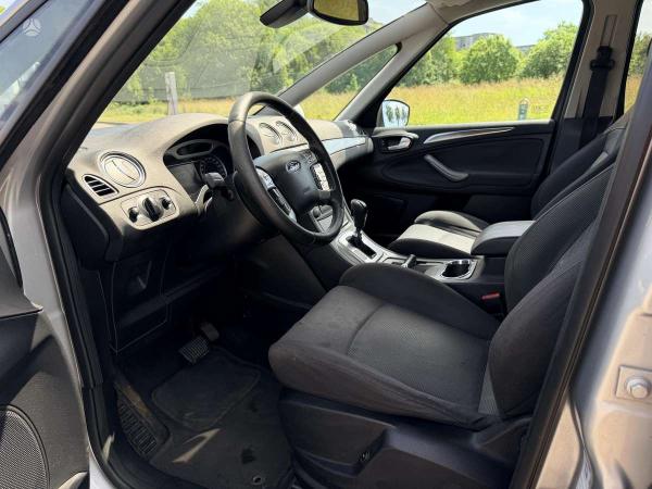 Pelēks Ford S-Max 2008 Viļņa, ar dzinēja tilpumu 2.00 L un nobraukumu 350 tūkst. km par 2950 €, foto 7 vietnē AUTOMOTO.COM.LV