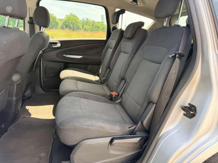 Grey Ford S-Max 2008 in Vilnius, with an engine capacity of 2.00 L and mileage of 350 thousand km for 2950 €, photo 10 on AUTOMOTO.COM.LV