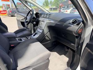 Grey Ford S-Max 2008 in Vilnius, with an engine capacity of 2.00 L and mileage of 350 thousand km for 2950 €, photo 12 on AUTOMOTO.COM.LV