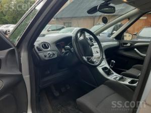 Grey Ford S-Max 2008 in Daugavpils, with an engine capacity of 1.80 L and mileage of 0 thousand km for 3100 €, photo 12 on AUTOMOTO.COM.LV