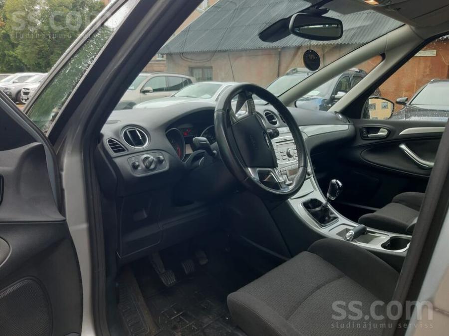 Grey Ford S-Max 2008 in Daugavpils, with an engine capacity of 1.80 L and mileage of 0 thousand km for 3100 €, photo 12 on AUTOMOTO.COM.LV