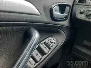 Grey Ford S-Max 2008 in Daugavpils, with an engine capacity of 1.80 L and mileage of 0 thousand km for 3100 €, photo 13 on AUTOMOTO.COM.LV