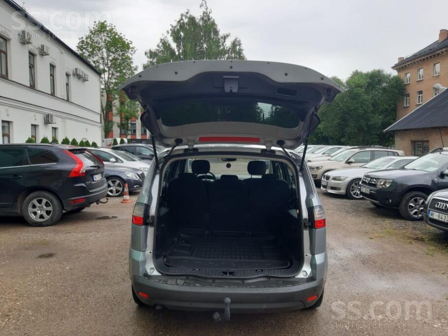 Grey Ford S-Max 2008 in Daugavpils, with an engine capacity of 1.80 L and mileage of 0 thousand km for 3100 €, photo 21 on AUTOMOTO.COM.LV