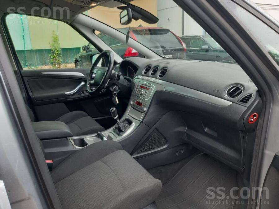 Grey Ford S-Max 2008 in Daugavpils, with an engine capacity of 1.80 L and mileage of 0 thousand km for 3100 €, photo 23 on AUTOMOTO.COM.LV