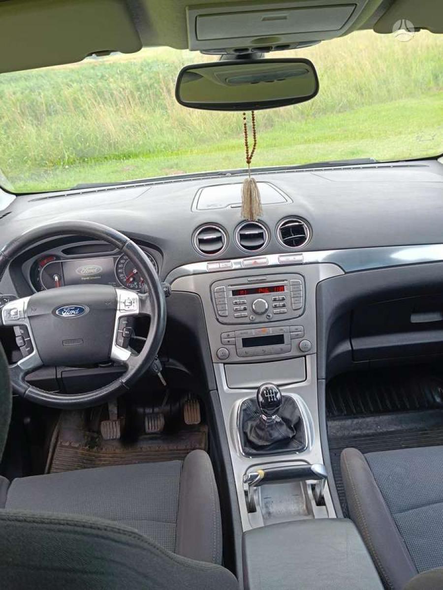 Pelēks Ford S-Max 2008 Utena, ar dzinēja tilpumu 1.75 L un nobraukumu 255 tūkst. km par 2200 €, foto 13 vietnē AUTOMOTO.COM.LV