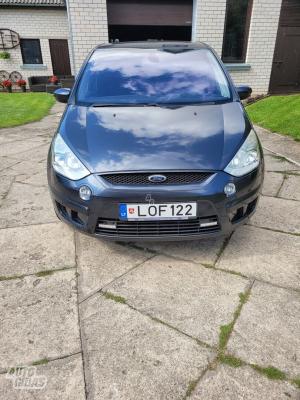 Grey Ford S-Max 2008 in Marijampole, with an engine capacity of 2.20 L and mileage of 357 thousand km for 3500 €, photo 3 on AUTOMOTO.COM.LV