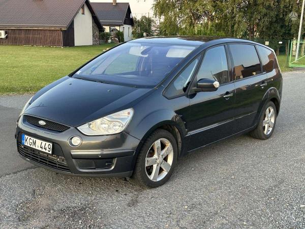 Grey Ford S-Max 2008 in Mazeikiai, with an engine capacity of 1.75 L and mileage of 312 thousand km for 2400 €, photo 1 on AUTOMOTO.COM.LV