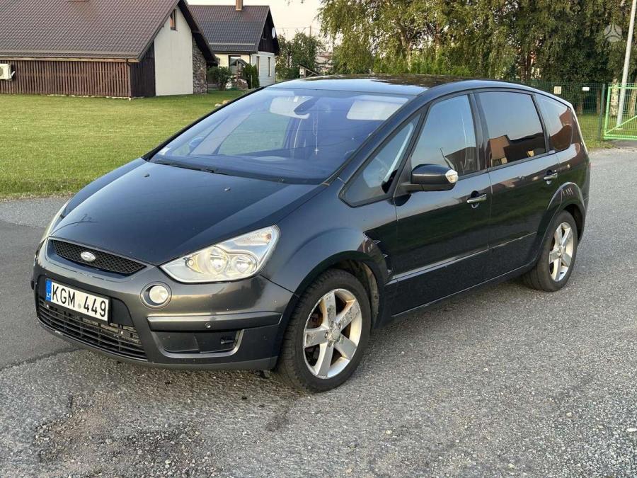 Grey Ford S-Max 2008 in Mazeikiai, with an engine capacity of 1.75 L and mileage of 312 thousand km for 2400 €, photo 1 on AUTOMOTO.COM.LV