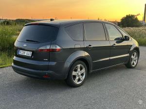 Grey Ford S-Max 2008 in Mazeikiai, with an engine capacity of 1.75 L and mileage of 312 thousand km for 2400 €, photo 5 on AUTOMOTO.COM.LV