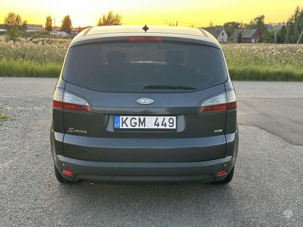 Grey Ford S-Max 2008 in Mazeikiai, with an engine capacity of 1.75 L and mileage of 312 thousand km for 2400 €, photo 5 on AUTOMOTO.COM.LV