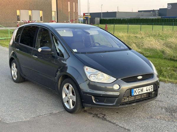 Grey Ford S-Max 2008 in Mazeikiai, with an engine capacity of 1.75 L and mileage of 400 thousand km for 2250 €, photo 2 on AUTOMOTO.COM.LV