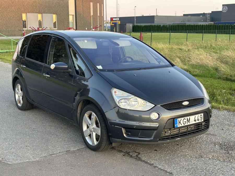 Серый Форд С-Макс 2008 в Мажейкяй, объемом двигателя 1.75 л и пробегом 400 тыс. км за 2250 €, фото 3 на AUTOMOTO.COM.LV