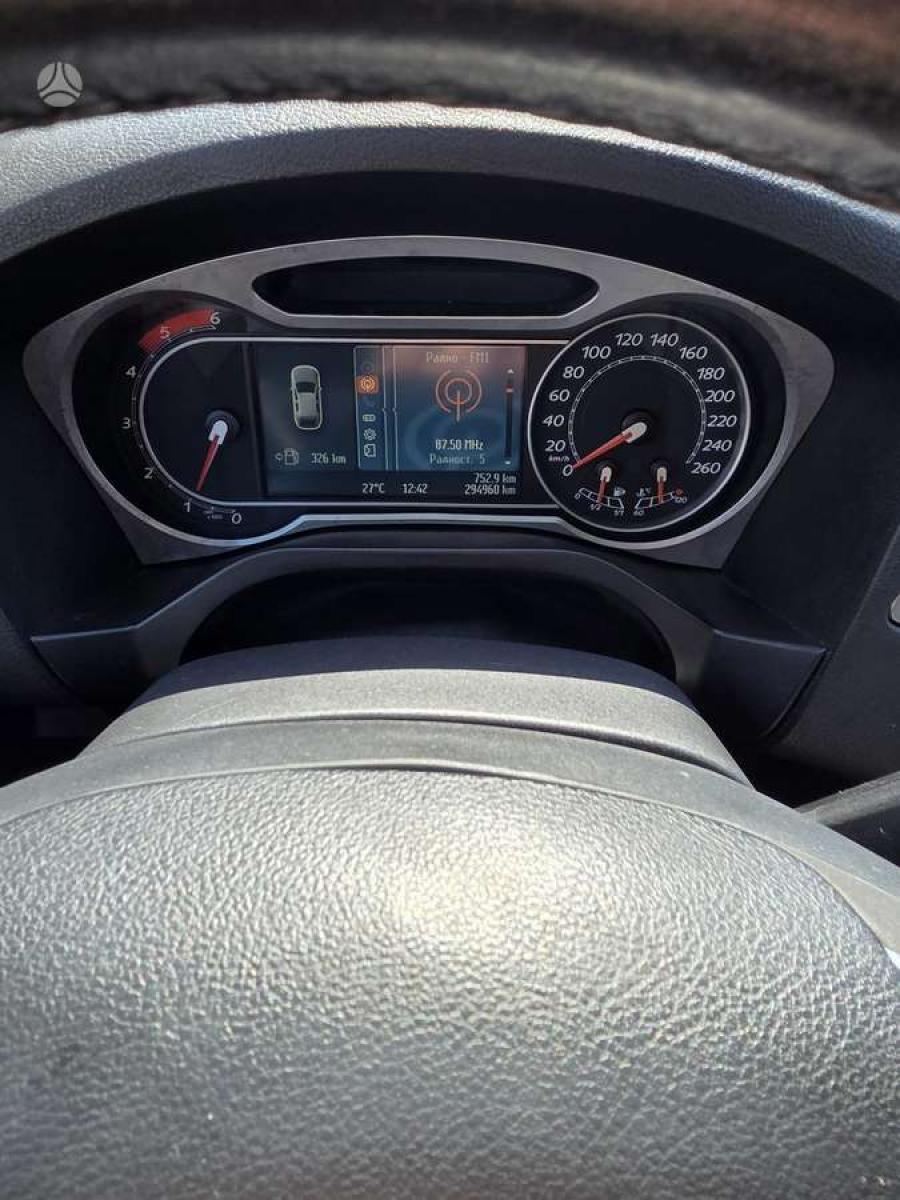 Grey Ford S-Max 2008 in Panevezys, with an engine capacity of 2.00 L and mileage of 295 thousand km for 2800 €, photo 6 on AUTOMOTO.COM.LV