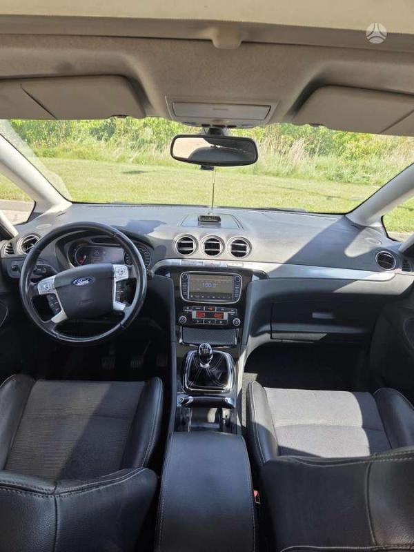 Grey Ford S-Max 2008 in Panevezys, with an engine capacity of 2.00 L and mileage of 295 thousand km for 2800 €, photo 10 on AUTOMOTO.COM.LV