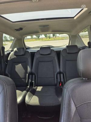 Grey Ford S-Max 2008 in Panevezys, with an engine capacity of 2.00 L and mileage of 295 thousand km for 2800 €, photo 12 on AUTOMOTO.COM.LV