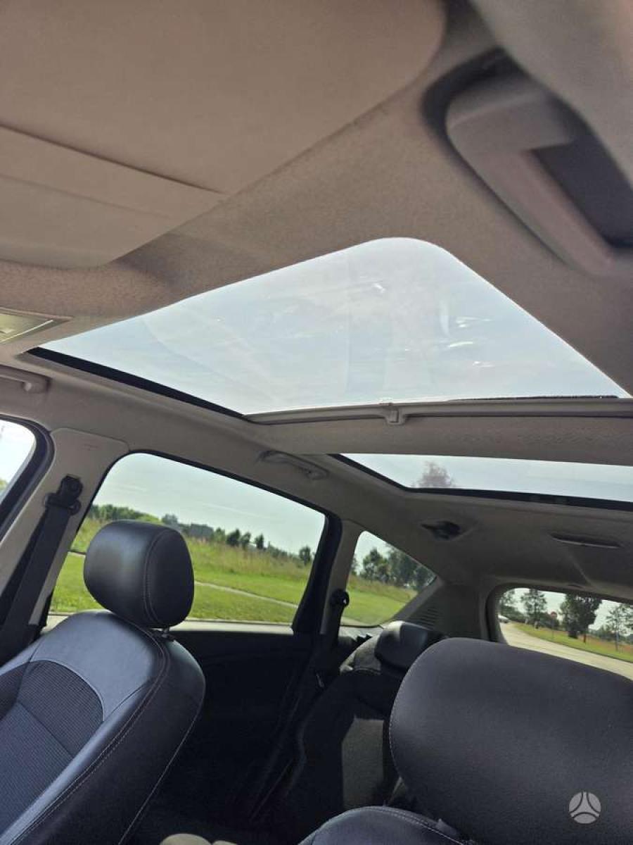 Grey Ford S-Max 2008 in Panevezys, with an engine capacity of 2.00 L and mileage of 295 thousand km for 2800 €, photo 13 on AUTOMOTO.COM.LV