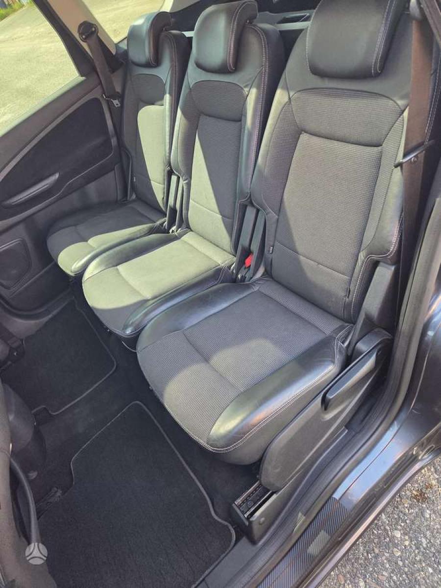 Grey Ford S-Max 2008 in Panevezys, with an engine capacity of 2.00 L and mileage of 295 thousand km for 2800 €, photo 14 on AUTOMOTO.COM.LV