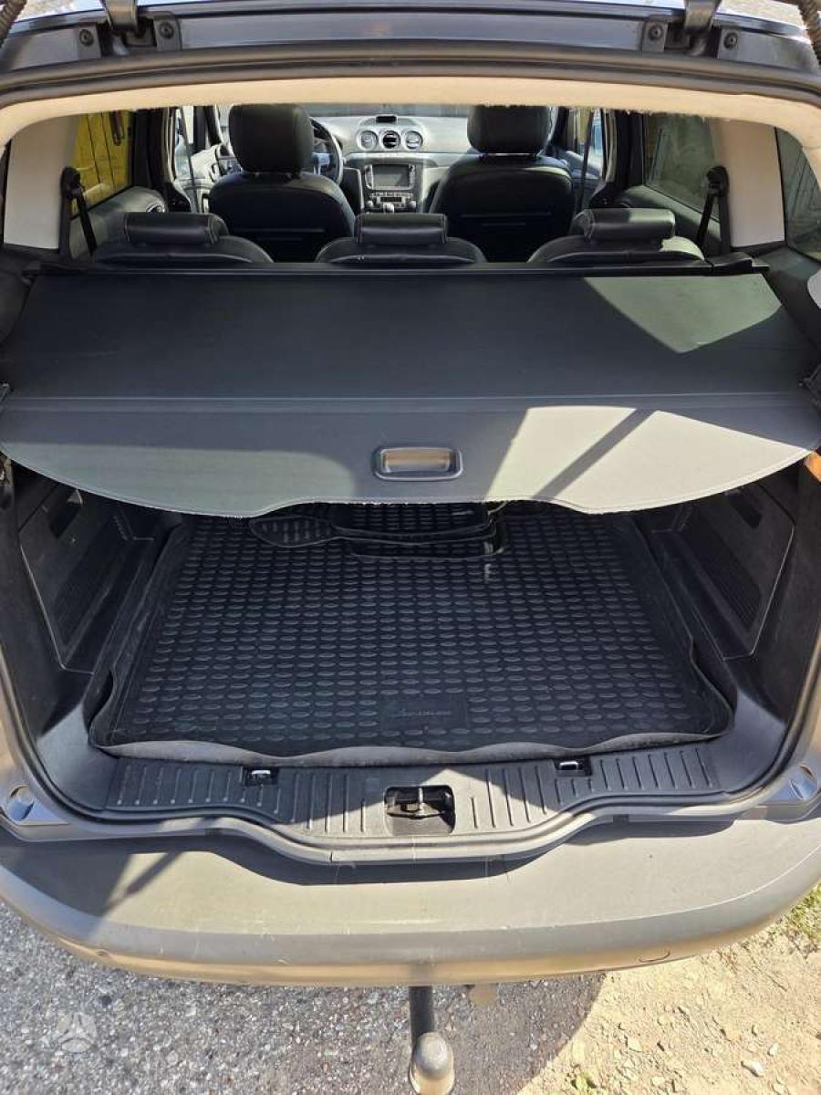 Grey Ford S-Max 2008 in Panevezys, with an engine capacity of 2.00 L and mileage of 295 thousand km for 2800 €, photo 15 on AUTOMOTO.COM.LV