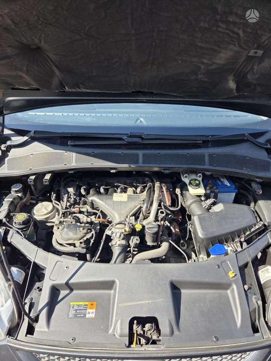 Grey Ford S-Max 2008 in Panevezys, with an engine capacity of 2.00 L and mileage of 295 thousand km for 2800 €, photo 18 on AUTOMOTO.COM.LV