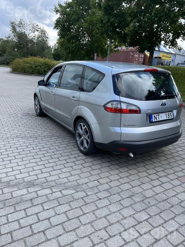 Pelēks Ford S-Max 2008 Rīga, ar dzinēja tilpumu 2.00 L un nobraukumu 277 tūkst. km par 3350 €, foto 2 vietnē AUTOMOTO.COM.LV