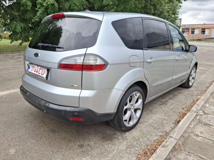 Pelēks Ford S-Max 2008 Pakruojis, ar dzinēja tilpumu 2.00 L un nobraukumu 344 tūkst. km par 2600 €, foto 3 vietnē AUTOMOTO.COM.LV