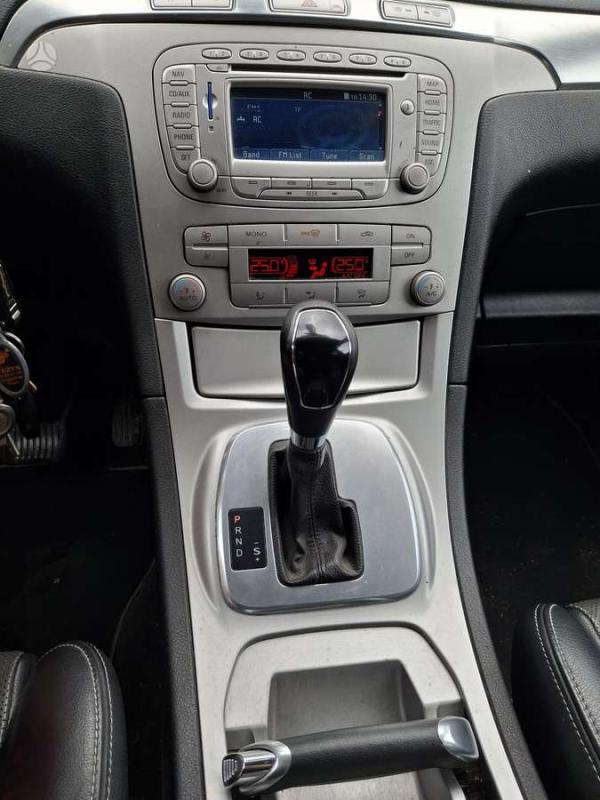 Pelēks Ford S-Max 2008 Pakruojis, ar dzinēja tilpumu 2.00 L un nobraukumu 344 tūkst. km par 2600 €, foto 9 vietnē AUTOMOTO.COM.LV