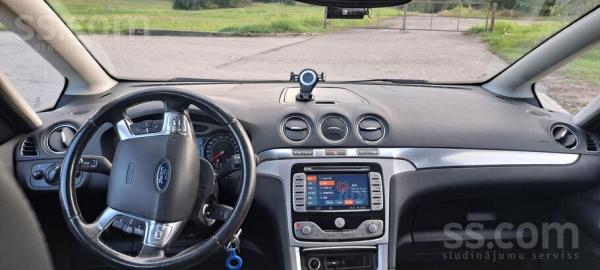Grey Ford S-Max 2008 in Kuldiga, with an engine capacity of 2.00 L and mileage of 314 thousand km for 3195 €, photo 8 on AUTOMOTO.COM.LV