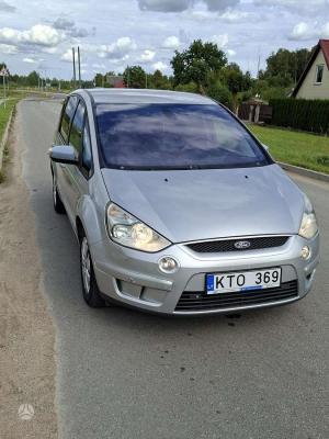 Grey Ford S-Max 2008 in Naujoji Akmene, with an engine capacity of 1.75 L and mileage of 286 thousand km for 2400 €, photo  on AUTOMOTO.COM.LV