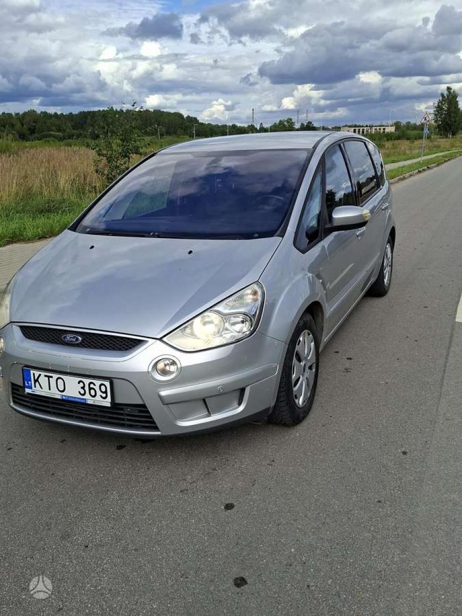 Pelēks Ford S-Max 2008 Naujoji Akmenė, ar dzinēja tilpumu 1.75 L un nobraukumu 286 tūkst. km par 2400 €, foto 3 vietnē AUTOMOTO.COM.LV