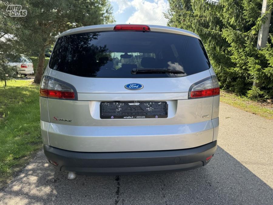 Pelēks Ford S-Max 2008 Marijampole, ar dzinēja tilpumu 2.00 L un nobraukumu 300 tūkst. km par 2900 €, foto 7 vietnē AUTOMOTO.COM.LV