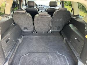 Pelēks Ford S-Max 2008 Marijampole, ar dzinēja tilpumu 2.00 L un nobraukumu 300 tūkst. km par 2900 €, foto 9 vietnē AUTOMOTO.COM.LV