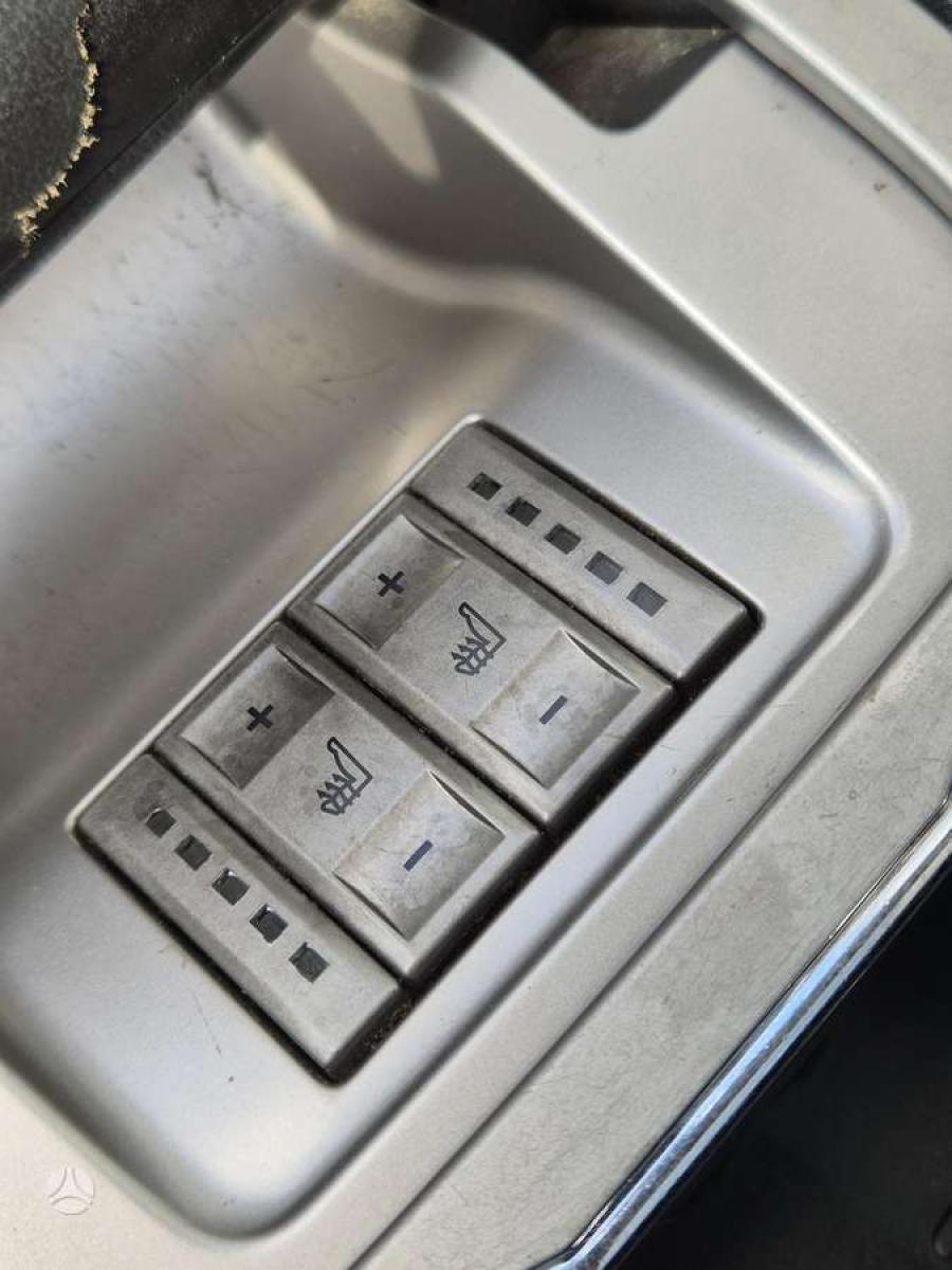 Pelēks Ford S-Max 2008 Viļņa, ar dzinēja tilpumu 2.00 L un nobraukumu 313 tūkst. km par 2999 €, foto 12 vietnē AUTOMOTO.COM.LV
