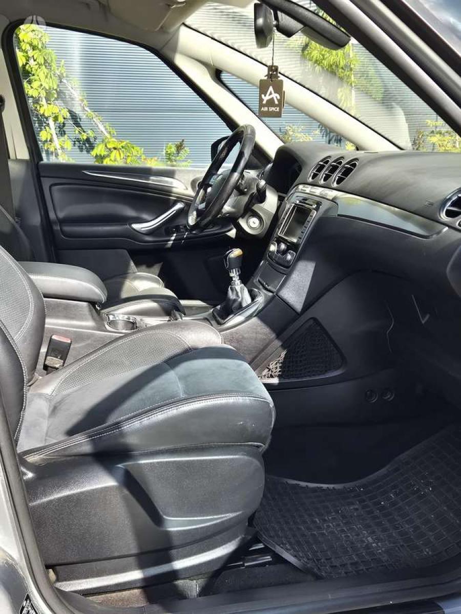Pelēks Ford S-Max 2008 Viļņa, ar dzinēja tilpumu 2.00 L un nobraukumu 313 tūkst. km par 2999 €, foto 14 vietnē AUTOMOTO.COM.LV