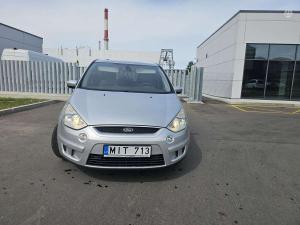 Grey Ford S-Max 2008 in Siauliai, with an engine capacity of 2.00 L and mileage of 275 thousand km for 3400 €, photo 3 on AUTOMOTO.COM.LV