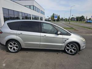 Grey Ford S-Max 2008 in Siauliai, with an engine capacity of 2.00 L and mileage of 275 thousand km for 3400 €, photo 5 on AUTOMOTO.COM.LV