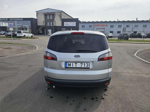 Pelēks Ford S-Max 2008 Šauļi, ar dzinēja tilpumu 2.00 L un nobraukumu 275 tūkst. km par 3400 €, foto 6 vietnē AUTOMOTO.COM.LV